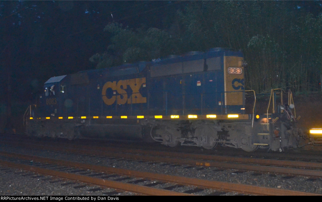CSX SD40-2 8083 leads Q706-04